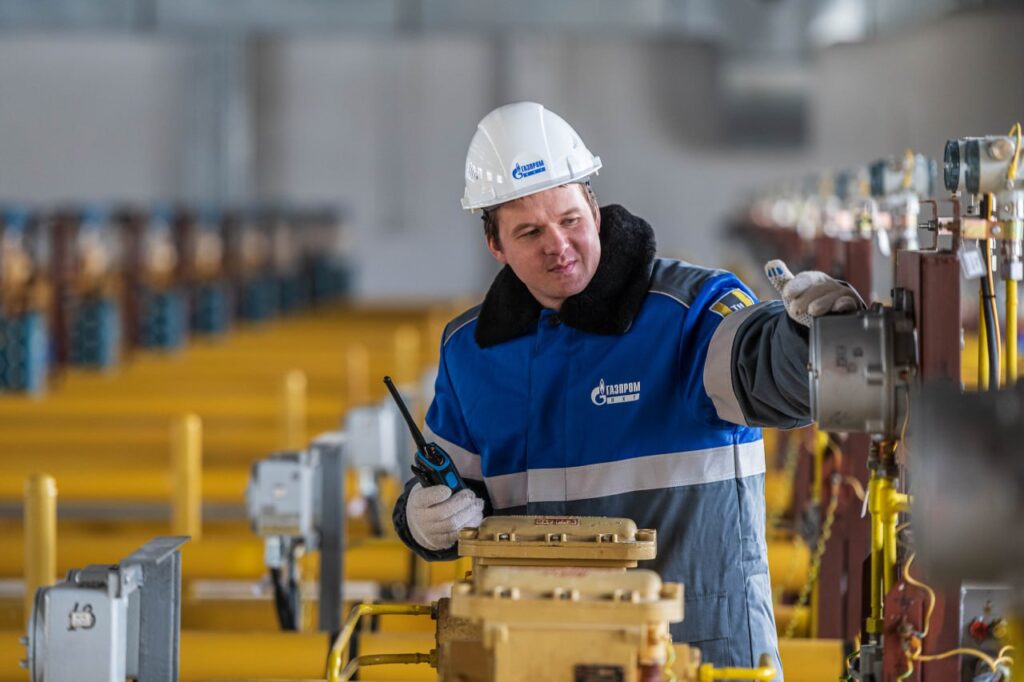 "Gazprom plans to lay off 40% of employees: why the company is in ...