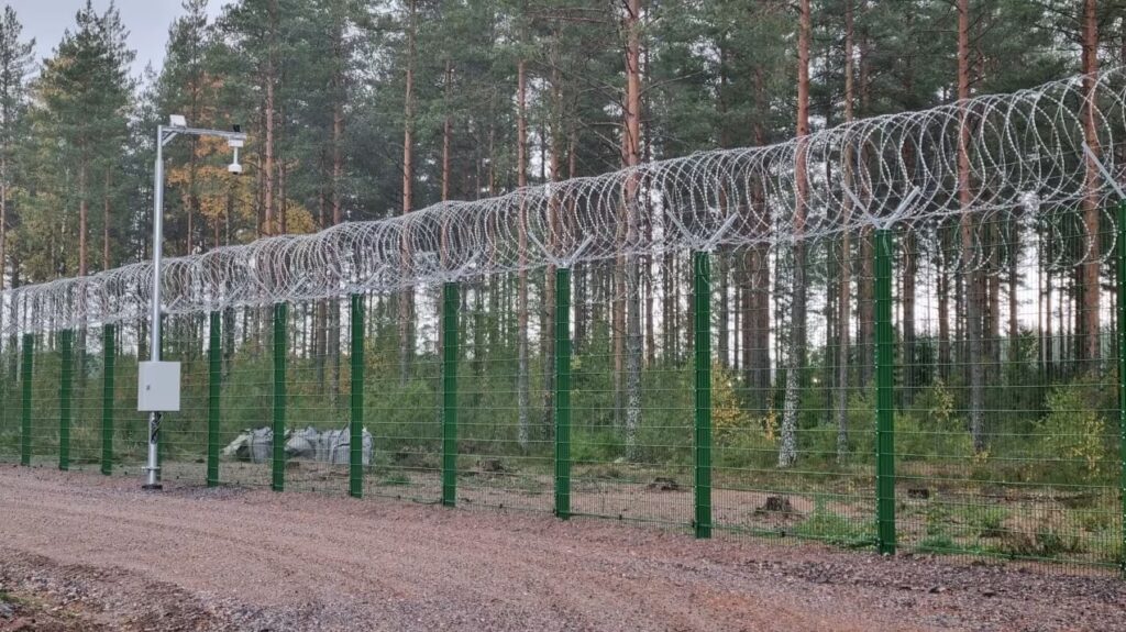 Finland plans to complete the fence on the border with Russia ahead of ...